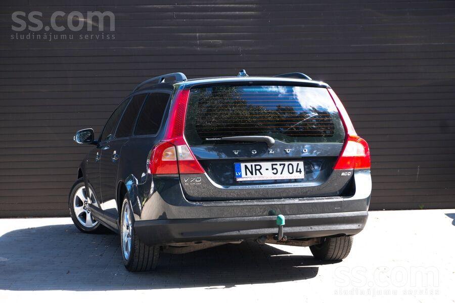 Pelēks Volvo V70 2010 Rīga, ar dzinēja tilpumu 2.00 L un nobraukumu 317 tūkst. km par 4690 €, foto 4 vietnē AUTOMOTO.COM.LV