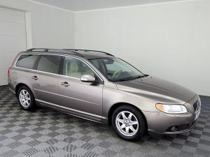 Grey Volvo V70 2010 in Tallinn, with an engine capacity of 1.60 L and mileage of 484 thousand km for 2199 €, photo  on AUTOMOTO.COM.LV