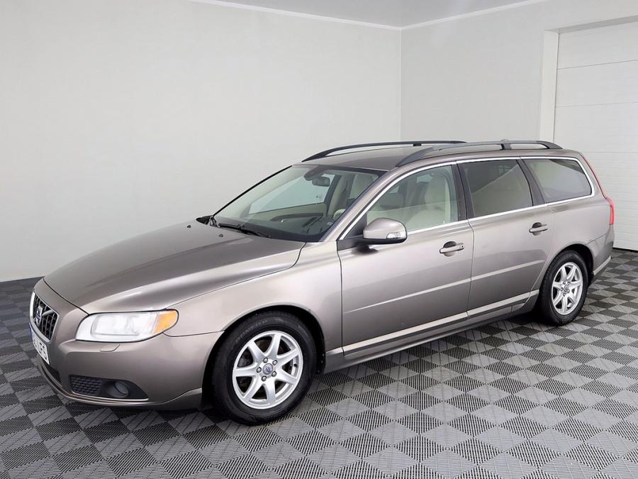Pelēks Volvo V70 2010 Tallina, ar dzinēja tilpumu 1.60 L un nobraukumu 484 tūkst. km par 2199 €, foto 10 vietnē AUTOMOTO.COM.LV