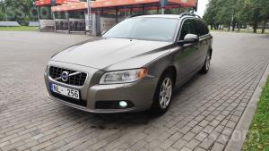 Grey Volvo V70 2010 in Jelgava, with an engine capacity of 2.40 L and mileage of 325 thousand km for 5200 €, photo  on AUTOMOTO.COM.LV