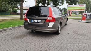 Grey Volvo V70 2010 in Jelgava, with an engine capacity of 2.40 L and mileage of 325 thousand km for 5200 €, photo 5 on AUTOMOTO.COM.LV