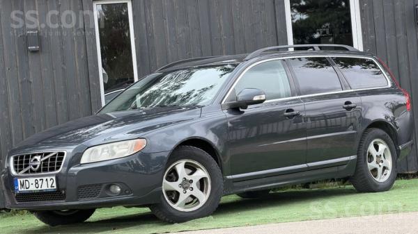 Pelēks Volvo V70 2010 Rīga, ar dzinēja tilpumu 2.40 L un nobraukumu 0 tūkst. km par 2750 €, foto 2 vietnē AUTOMOTO.COM.LV