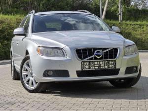 Grey Volvo V70 2010 in Vilnius, with an engine capacity of 2.40 L and mileage of 260 thousand km for 6800 €, photo 3 on AUTOMOTO.COM.LV