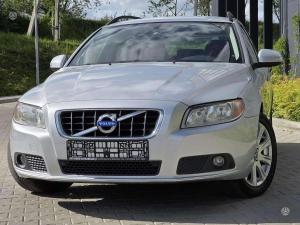 Grey Volvo V70 2010 in Vilnius, with an engine capacity of 2.40 L and mileage of 260 thousand km for 6800 €, photo 5 on AUTOMOTO.COM.LV