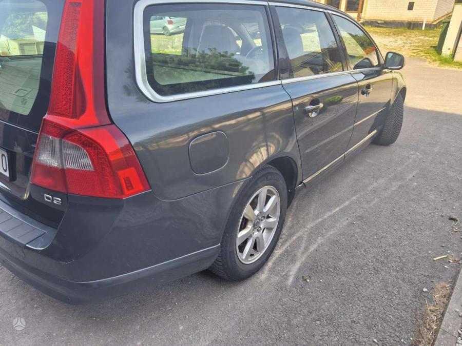 Pelēks Volvo V70 2010 Kauņa, ar dzinēja tilpumu 1.98 L un nobraukumu 311 tūkst. km par 4600 €, foto 15 vietnē AUTOMOTO.COM.LV