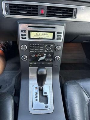 Grey Volvo V70 2010 in Kaunas, with an engine capacity of 2.40 L and mileage of 281 thousand km for 4599 €, photo 12 on AUTOMOTO.COM.LV