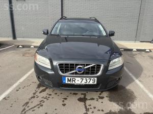 Pelēks Volvo V70 2010 Rīga, ar dzinēja tilpumu 2.00 L un nobraukumu 355 tūkst. km par 3090 €, foto 3 vietnē AUTOMOTO.COM.LV