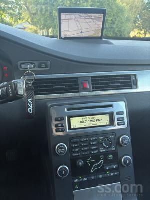Pelēks Volvo V70 2010 Rīga, ar dzinēja tilpumu 2.00 L un nobraukumu 355 tūkst. km par 3090 €, foto 12 vietnē AUTOMOTO.COM.LV