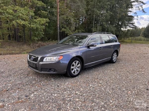 Grey Volvo V70 2010 in Jonava, with an engine capacity of 1.60 L and mileage of 269 thousand km for 5750 €, photo 1 on AUTOMOTO.COM.LV
