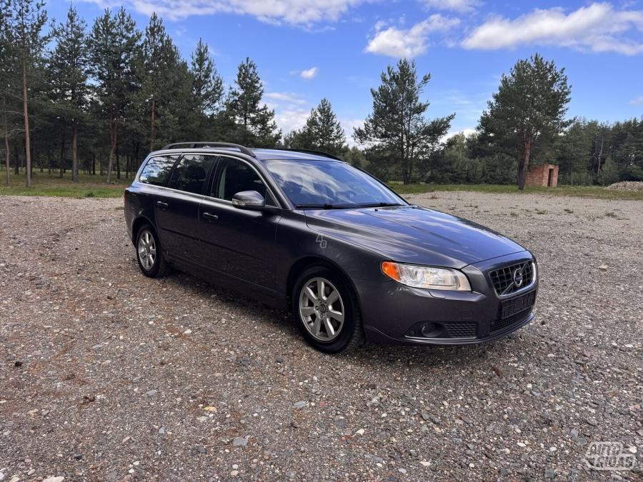 Grey Volvo V70 2010 in Jonava, with an engine capacity of 1.60 L and mileage of 269 thousand km for 5750 €, photo 4 on AUTOMOTO.COM.LV