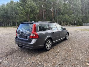 Grey Volvo V70 2010 in Jonava, with an engine capacity of 1.60 L and mileage of 269 thousand km for 5750 €, photo 6 on AUTOMOTO.COM.LV