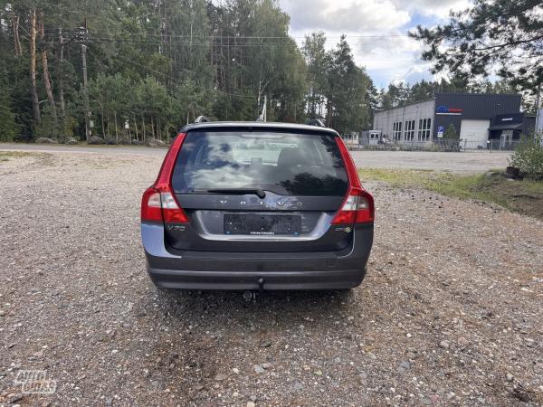 Grey Volvo V70 2010 in Jonava, with an engine capacity of 1.60 L and mileage of 269 thousand km for 5750 €, photo 7 on AUTOMOTO.COM.LV