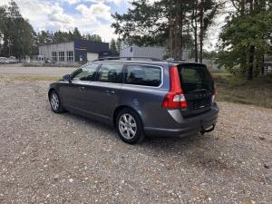 Grey Volvo V70 2010 in Jonava, with an engine capacity of 1.60 L and mileage of 269 thousand km for 5750 €, photo 8 on AUTOMOTO.COM.LV
