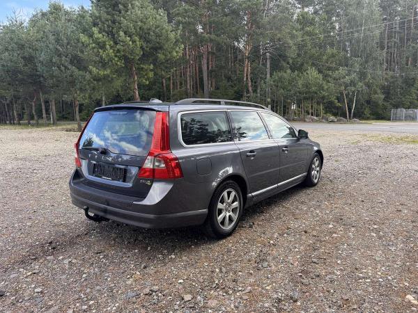 Volvo V70 2010 Jonava vietnÄ PelÄks Volvo V70 2010 Jonava, ar dzinÄja tilpumu 1.56 L un nobraukumu 269 tÅ«kst. km par 5750 ā¬, foto 6 vietnÄ AUTOMOTO.COM.LV