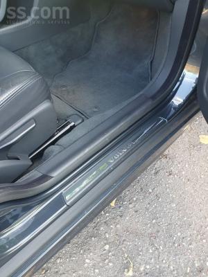 Grey Volvo V70 2010 in Riga, with an engine capacity of 2.40 L and mileage of 350 thousand km for 6000 €, photo 9 on AUTOMOTO.COM.LV