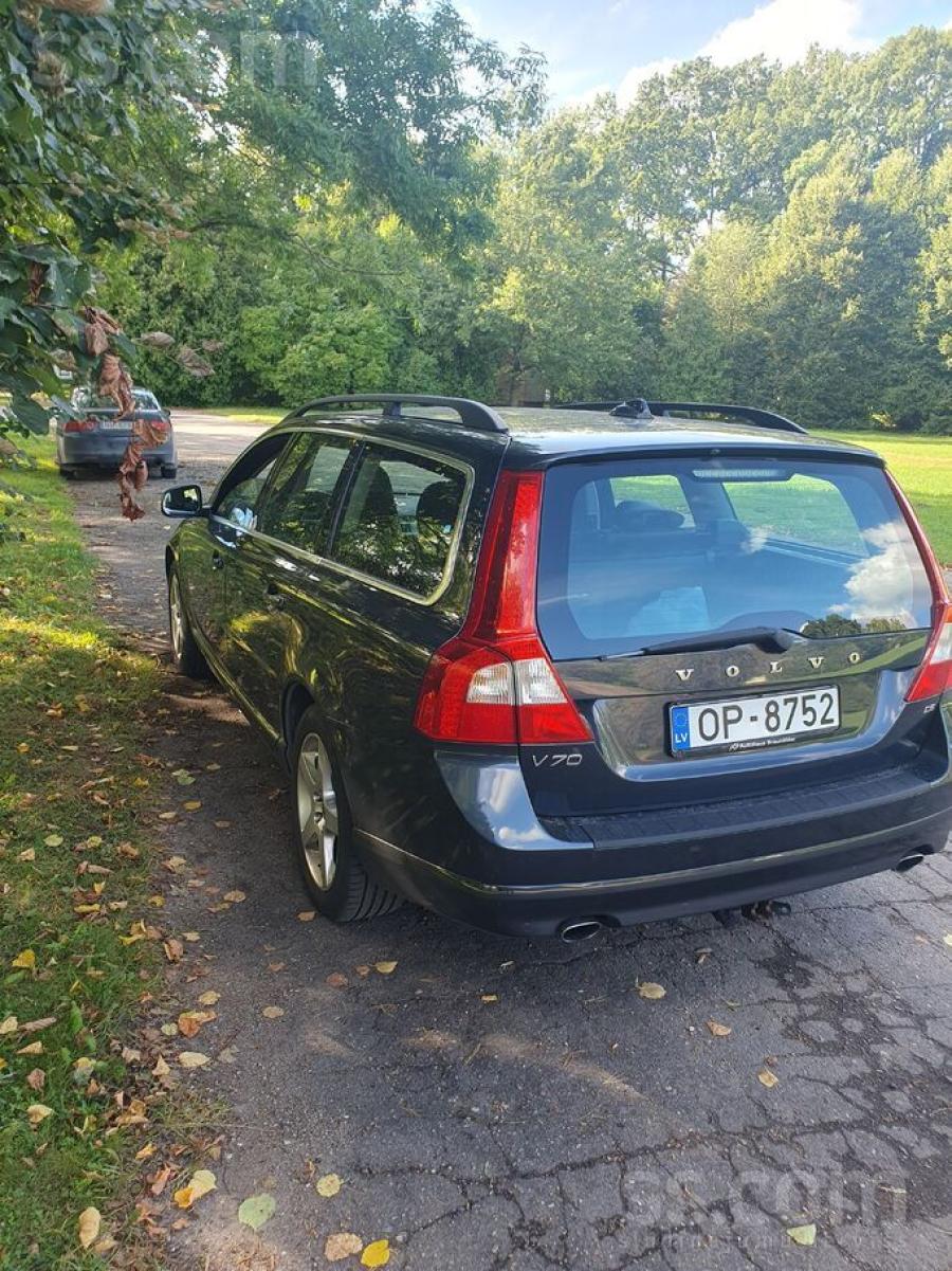 Grey Volvo V70 2010 in Riga, with an engine capacity of 2.40 L and mileage of 350 thousand km for 6000 €, photo 15 on AUTOMOTO.COM.LV