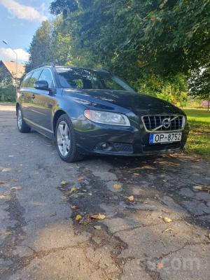 Grey Volvo V70 2010 in Riga, with an engine capacity of 2.40 L and mileage of 350 thousand km for 6000 €, photo 17 on AUTOMOTO.COM.LV