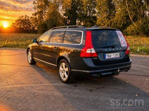 Pelēks Volvo V70 2010 Rīga, ar dzinēja tilpumu 2.40 L un nobraukumu 0 tūkst. km par 3990 €, foto 5 vietnē AUTOMOTO.COM.LV