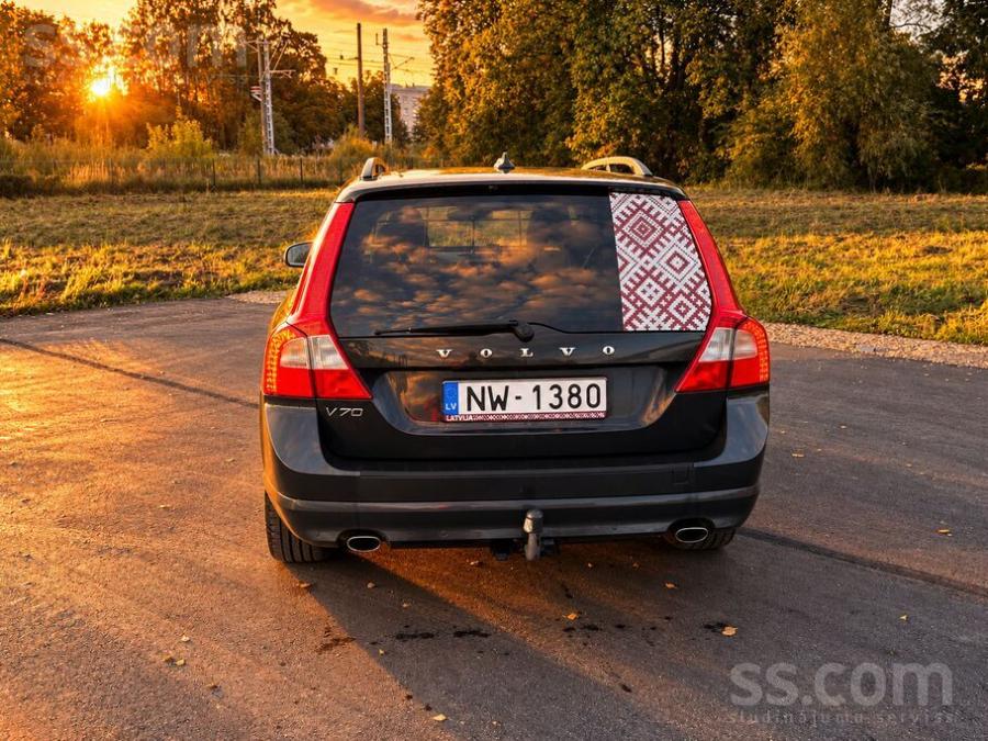 Pelēks Volvo V70 2010 Rīga, ar dzinēja tilpumu 2.40 L un nobraukumu 0 tūkst. km par 3990 €, foto 6 vietnē AUTOMOTO.COM.LV