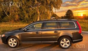 Pelēks Volvo V70 2010 Rīga, ar dzinēja tilpumu 2.40 L un nobraukumu 0 tūkst. km par 3990 €, foto 8 vietnē AUTOMOTO.COM.LV