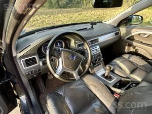 Pelēks Volvo V70 2010 Rīga, ar dzinēja tilpumu 2.40 L un nobraukumu 0 tūkst. km par 3990 €, foto 10 vietnē AUTOMOTO.COM.LV