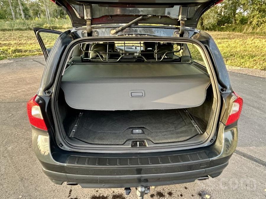 Pelēks Volvo V70 2010 Rīga, ar dzinēja tilpumu 2.40 L un nobraukumu 0 tūkst. km par 3990 €, foto 12 vietnē AUTOMOTO.COM.LV