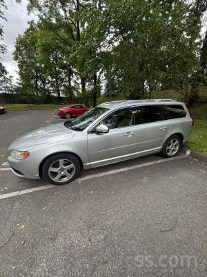 Pelēks Volvo V70 2010 Rīga, ar dzinēja tilpumu 1.90 L un nobraukumu 333 tūkst. km par 4900 €, foto 3 vietnē AUTOMOTO.COM.LV