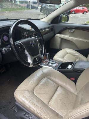 Pelēks Volvo V70 2010 Rīga, ar dzinēja tilpumu 1.90 L un nobraukumu 333 tūkst. km par 4900 €, foto 7 vietnē AUTOMOTO.COM.LV