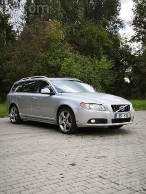 Pelēks Volvo V70 2010 Jelgava, ar dzinēja tilpumu 2.40 L un nobraukumu 421 tūkst. km par 2700 €, foto 4 vietnē AUTOMOTO.COM.LV