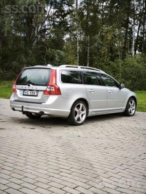 Pelēks Volvo V70 2010 Jelgava, ar dzinēja tilpumu 2.40 L un nobraukumu 421 tūkst. km par 2700 €, foto 6 vietnē AUTOMOTO.COM.LV