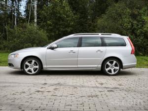 Pelēks Volvo V70 2010 Jelgava, ar dzinēja tilpumu 2.40 L un nobraukumu 421 tūkst. km par 2700 €, foto 9 vietnē AUTOMOTO.COM.LV