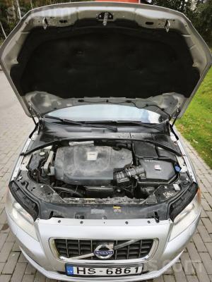 Pelēks Volvo V70 2010 Jelgava, ar dzinēja tilpumu 2.40 L un nobraukumu 421 tūkst. km par 2700 €, foto 10 vietnē AUTOMOTO.COM.LV