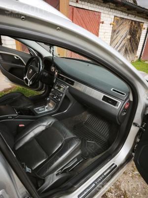 Pelēks Volvo V70 2010 Jelgava, ar dzinēja tilpumu 2.40 L un nobraukumu 421 tūkst. km par 2700 €, foto 16 vietnē AUTOMOTO.COM.LV