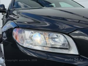 Grey Volvo V70 2010 in Tallinn, with an engine capacity of 2.40 L and mileage of 385 thousand km for 4399 €, photo 17 on AUTOMOTO.COM.LV