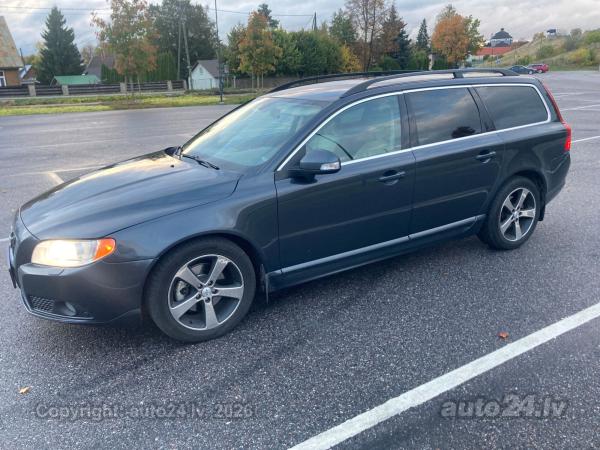Grey Volvo V70 2010 in Tartu, with an engine capacity of 2.40 L and mileage of 488 thousand km for 4499 €, photo 10 on AUTOMOTO.COM.LV