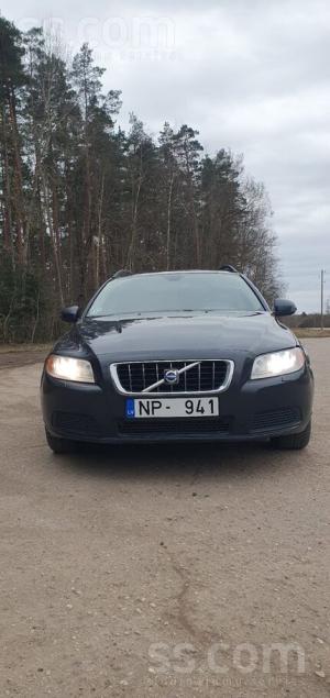 Pelēks Volvo V70 2011 Jēkabpils, ar dzinēja tilpumu 2.00 L un nobraukumu 302 tūkst. km par 3000 €, foto 3 vietnē AUTOMOTO.COM.LV