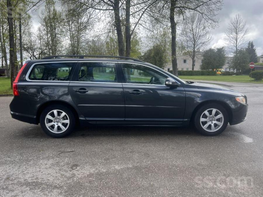 Pelēks Volvo V70 2011 Rēzekne, ar dzinēja tilpumu 1.60 L un nobraukumu 0 tūkst. km par 2700 €, foto 4 vietnē AUTOMOTO.COM.LV