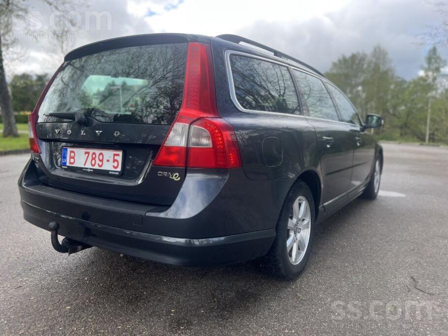 Pelēks Volvo V70 2011 Rēzekne, ar dzinēja tilpumu 1.60 L un nobraukumu 0 tūkst. km par 2700 €, foto 5 vietnē AUTOMOTO.COM.LV