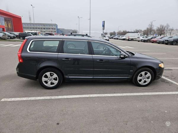 Pelēks Volvo V70 2011 Kauņa, ar dzinēja tilpumu 2.00 L un nobraukumu 291 tūkst. km par 4750 €, foto 6 vietnē AUTOMOTO.COM.LV