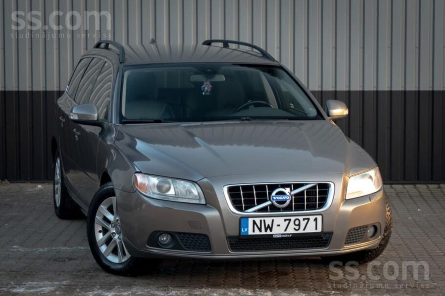 Pelēks Volvo V70 2011 Talsi, ar dzinēja tilpumu 2.00 L un nobraukumu 307 tūkst. km par 4990 €, foto 1 vietnē AUTOMOTO.COM.LV