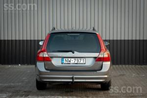Pelēks Volvo V70 2011 Talsi, ar dzinēja tilpumu 2.00 L un nobraukumu 307 tūkst. km par 4990 €, foto 5 vietnē AUTOMOTO.COM.LV