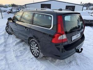 Pelēks Volvo V70 2011 Utena, ar dzinēja tilpumu 1.98 L un nobraukumu 334 tūkst. km par 5950 €, foto 3 vietnē AUTOMOTO.COM.LV