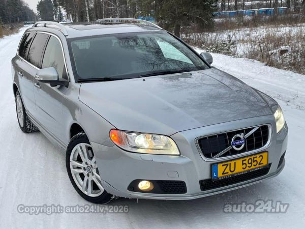 Grey Volvo V70 2011 in Tartu, with an engine capacity of 2.40 L and mileage of 296 thousand km for 5990 €, photo 1 on AUTOMOTO.COM.LV