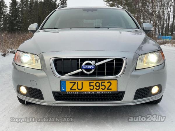 Grey Volvo V70 2011 in Tartu, with an engine capacity of 2.40 L and mileage of 296 thousand km for 5990 €, photo 5 on AUTOMOTO.COM.LV