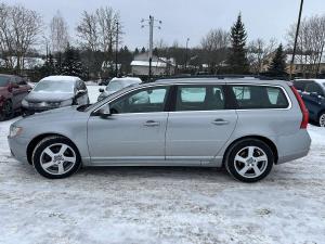 Pelēks Volvo V70 2011 Alīta, ar dzinēja tilpumu 2.00 L un nobraukumu 220 tūkst. km par 5500 €, foto 6 vietnē AUTOMOTO.COM.LV
