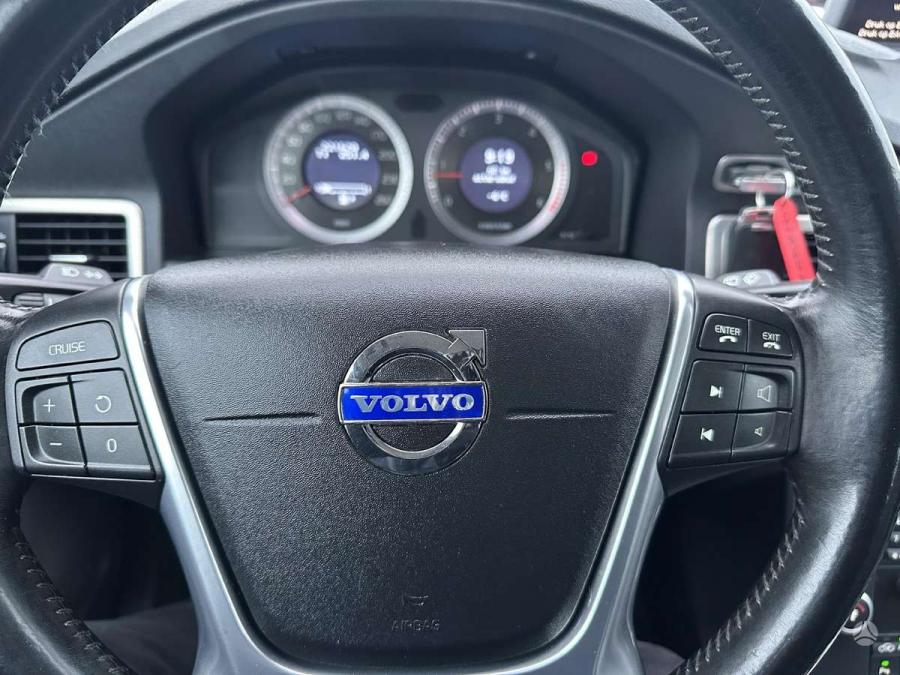 Pelēks Volvo V70 2011 Alīta, ar dzinēja tilpumu 2.00 L un nobraukumu 220 tūkst. km par 5500 €, foto 11 vietnē AUTOMOTO.COM.LV