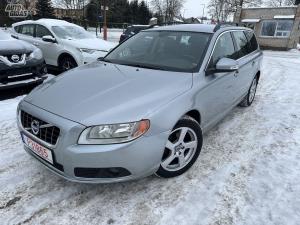 Pelēks Volvo V70 2011 Alīta, ar dzinēja tilpumu 2.00 L un nobraukumu 220 tūkst. km par 5500 €, foto  vietnē AUTOMOTO.COM.LV
