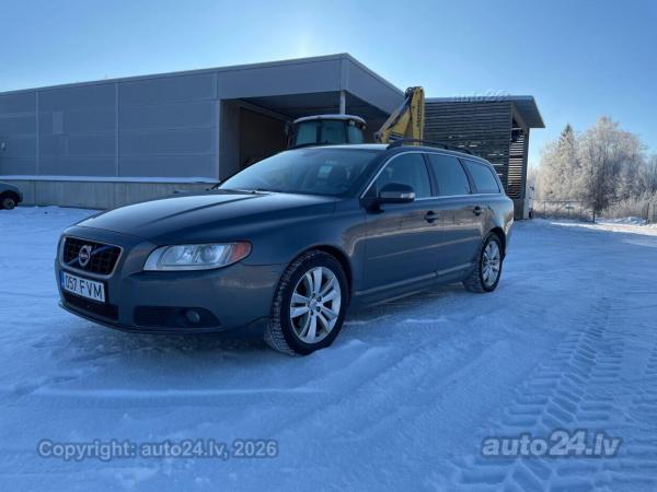 Grey Volvo V70 2011 in Tallinn, with an engine capacity of 2.00 L and mileage of 0 thousand km for 4600 €, photo 2 on AUTOMOTO.COM.LV