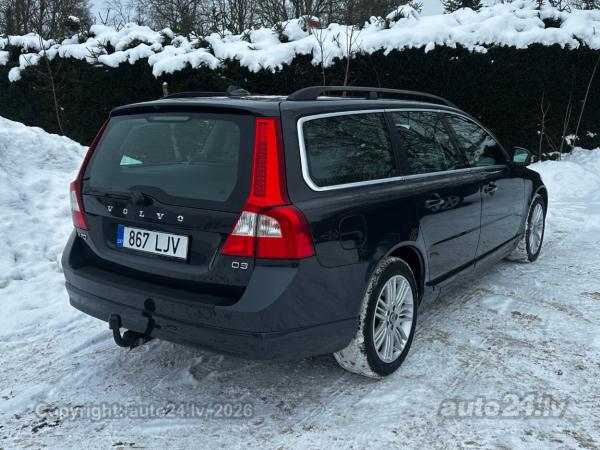 Grey Volvo V70 2011 in Paide, with an engine capacity of 2.00 L and mileage of 263 thousand km for 7690 €, photo 2 on AUTOMOTO.COM.LV