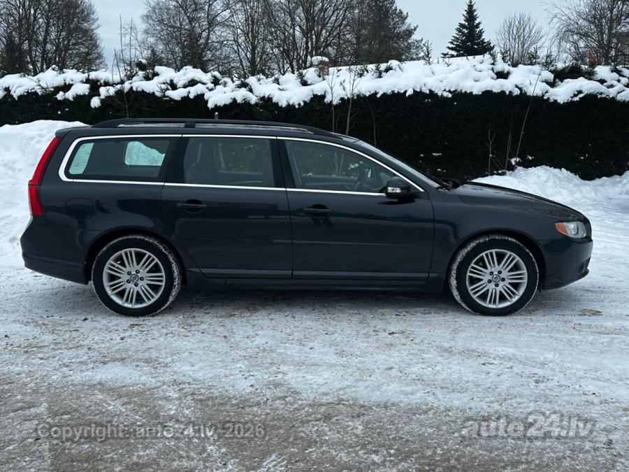 Pelēks Volvo V70 2011 Paide, ar dzinēja tilpumu 2.00 L un nobraukumu 263 tūkst. km par 7690 €, foto 6 vietnē AUTOMOTO.COM.LV